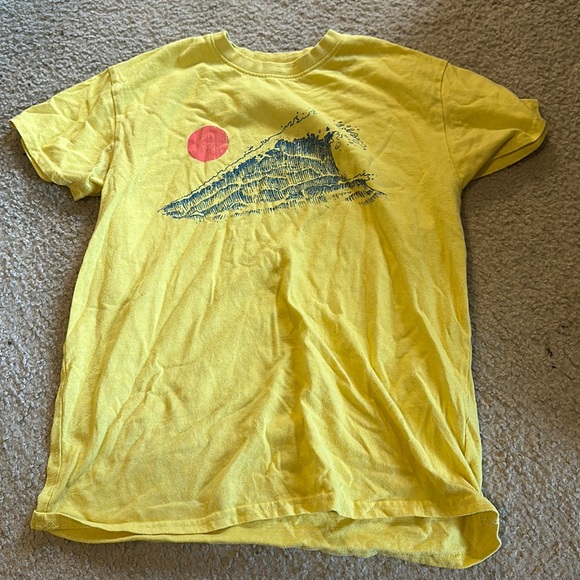 Tops | Ocean Wave Graphic Tee | Poshmark